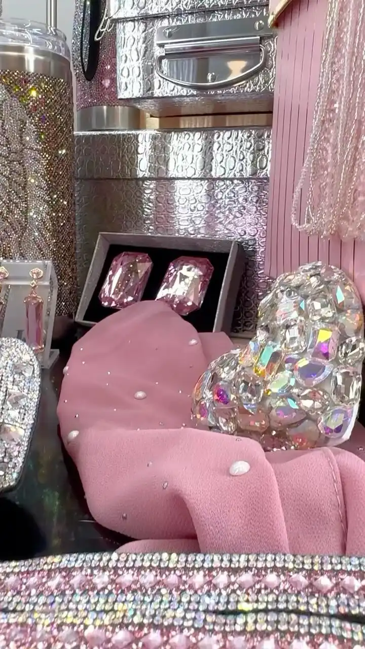 Jacqueline Kent - Elegant Jewelry, Accessories & Tumblers